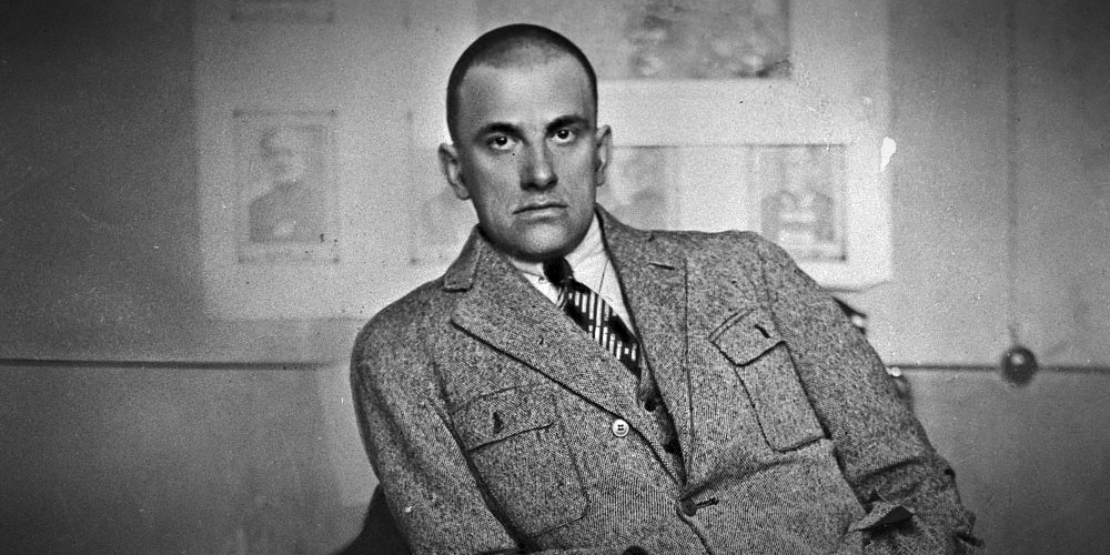 Vladimir Majakovskij e il futurismo | Letteratura | Rai Cultura