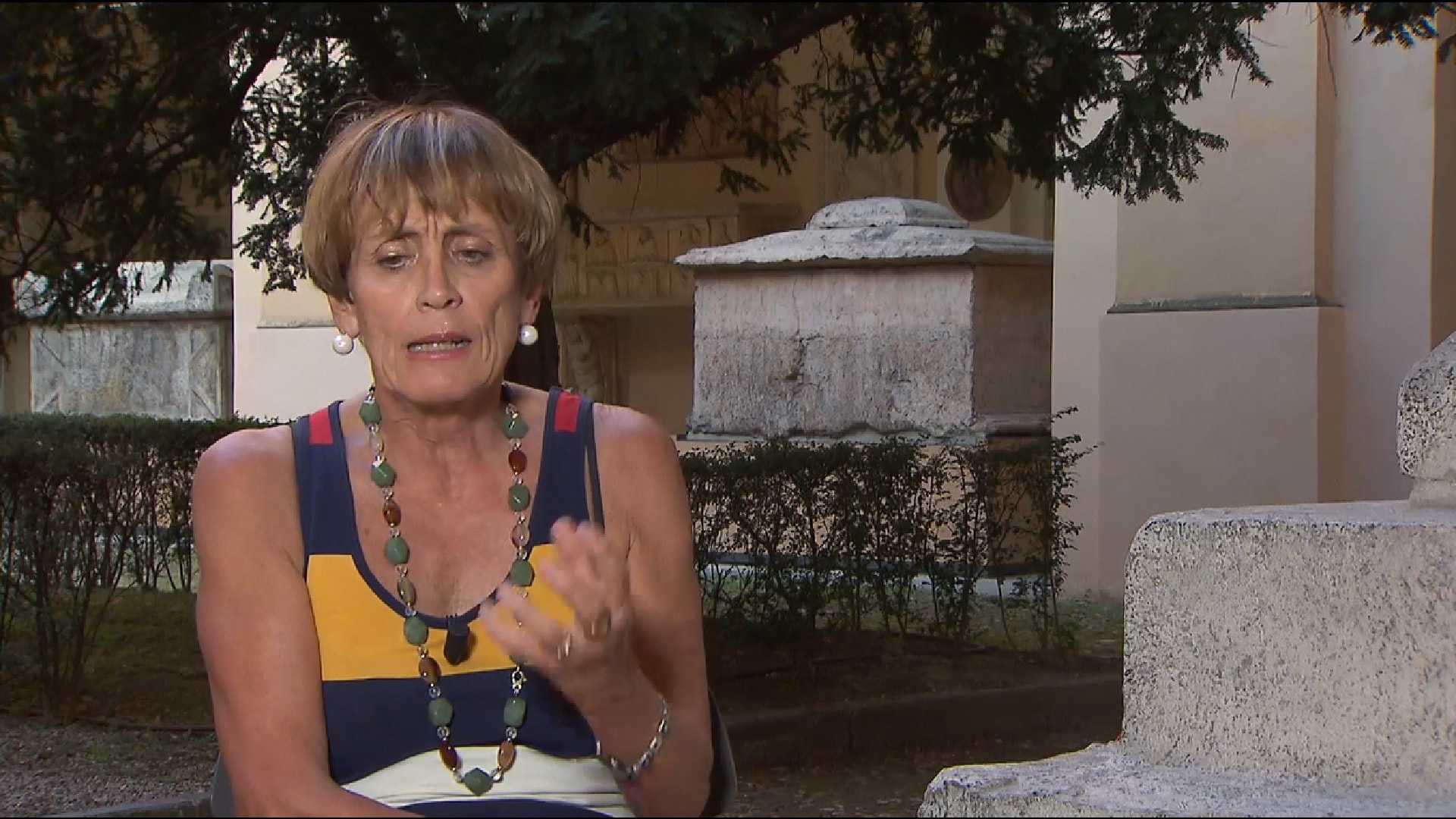 Roberta de Monticelli. Sullo spirito e l'ideologia | Filosofia | Rai ...