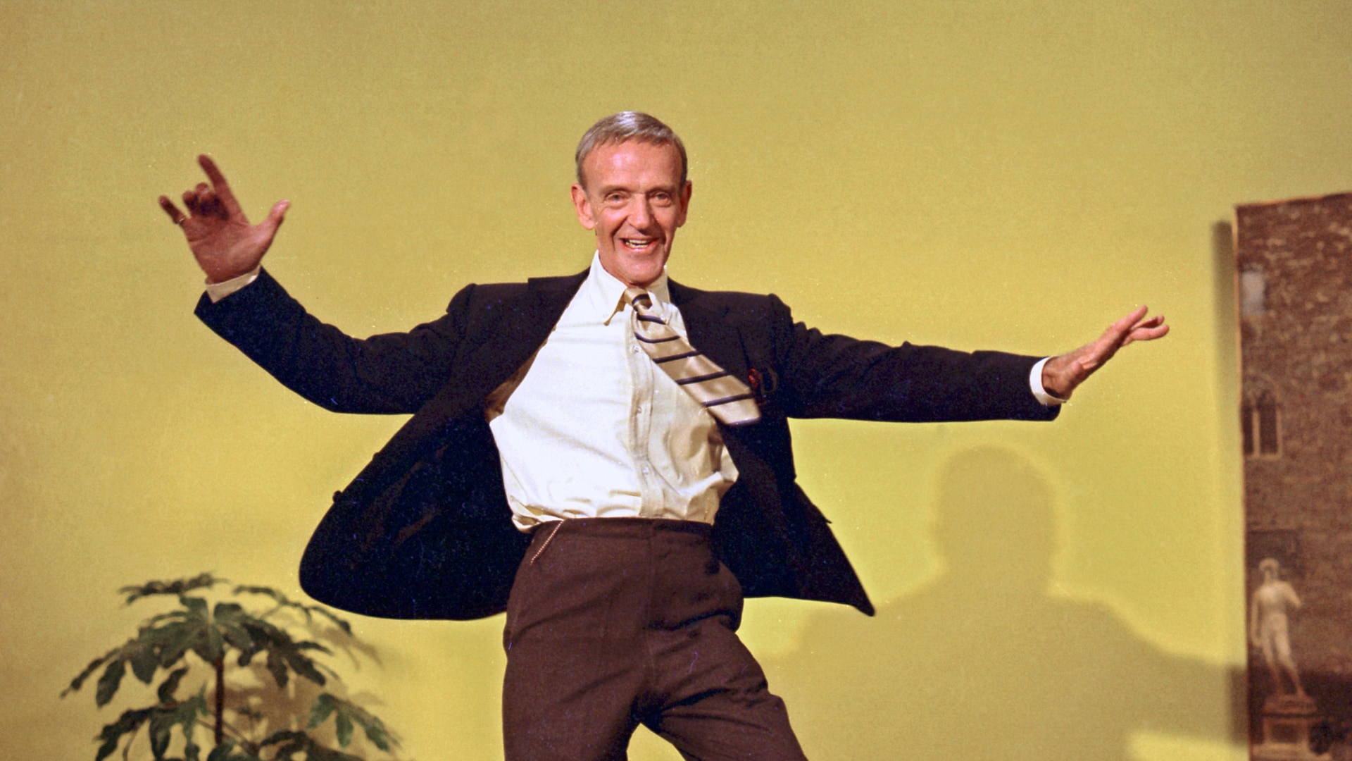 Fred Astaire sul set del film "Un taxi color malva" | Cinema | Rai Cultura