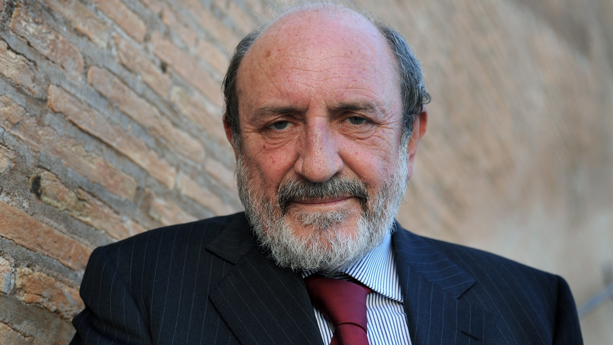 Umberto Galimberti. Le psicologie del conformismo | Filosofia | Rai Cultura