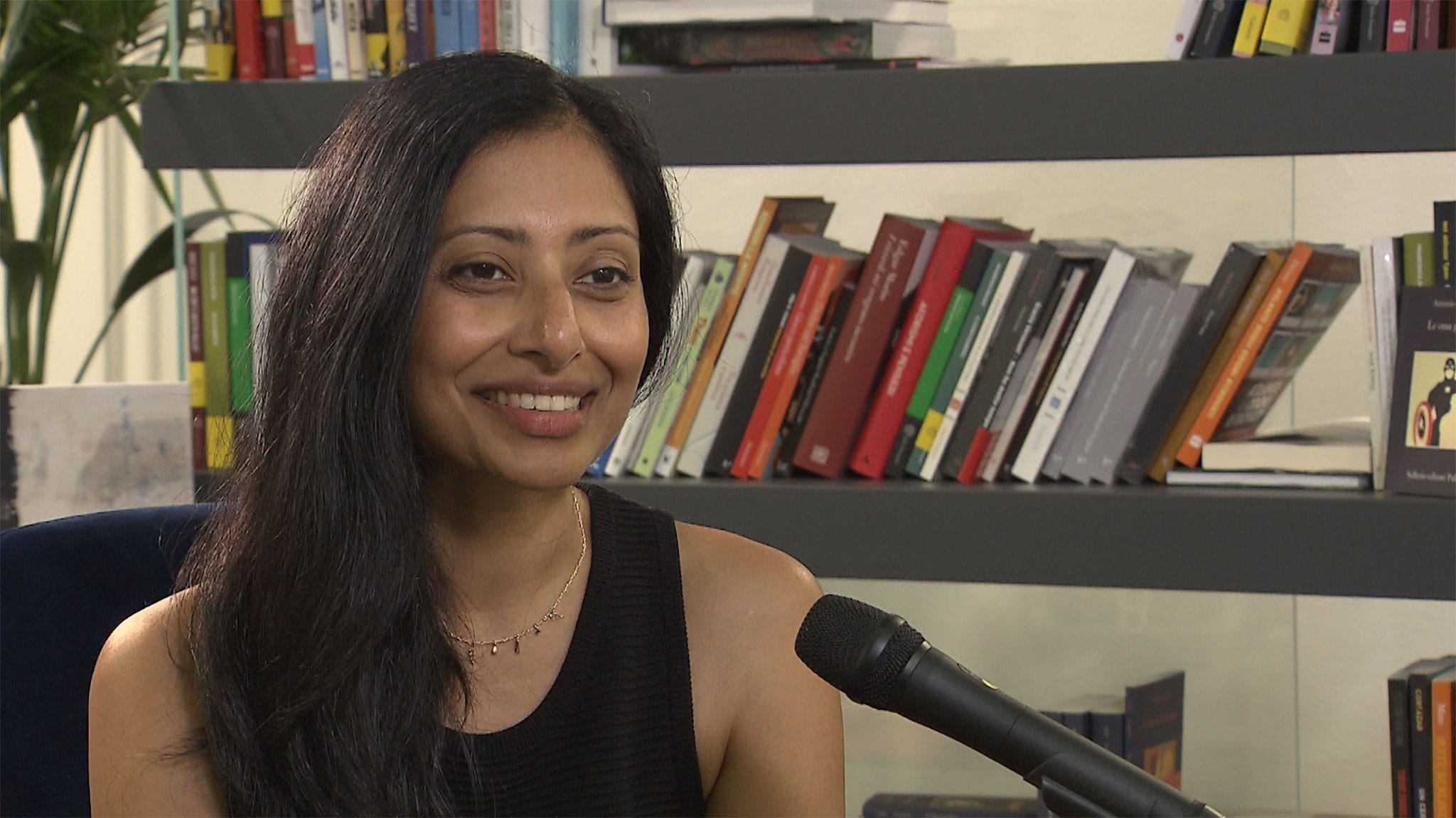 Avni Doshi, Zucchero bruciato | Letteratura | Rai Cultura