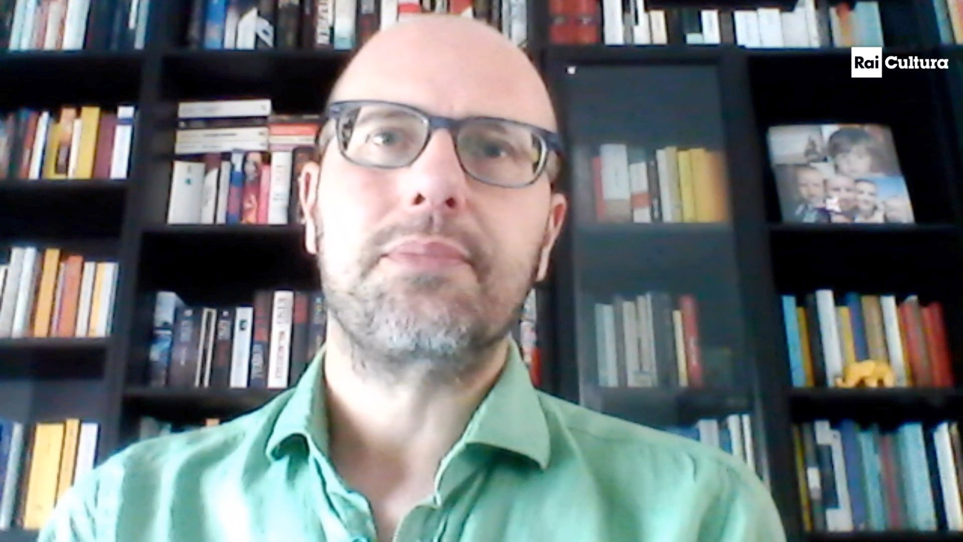 Enrico Macioci, Sfondate la porta ed entrate nella stanza buia ...