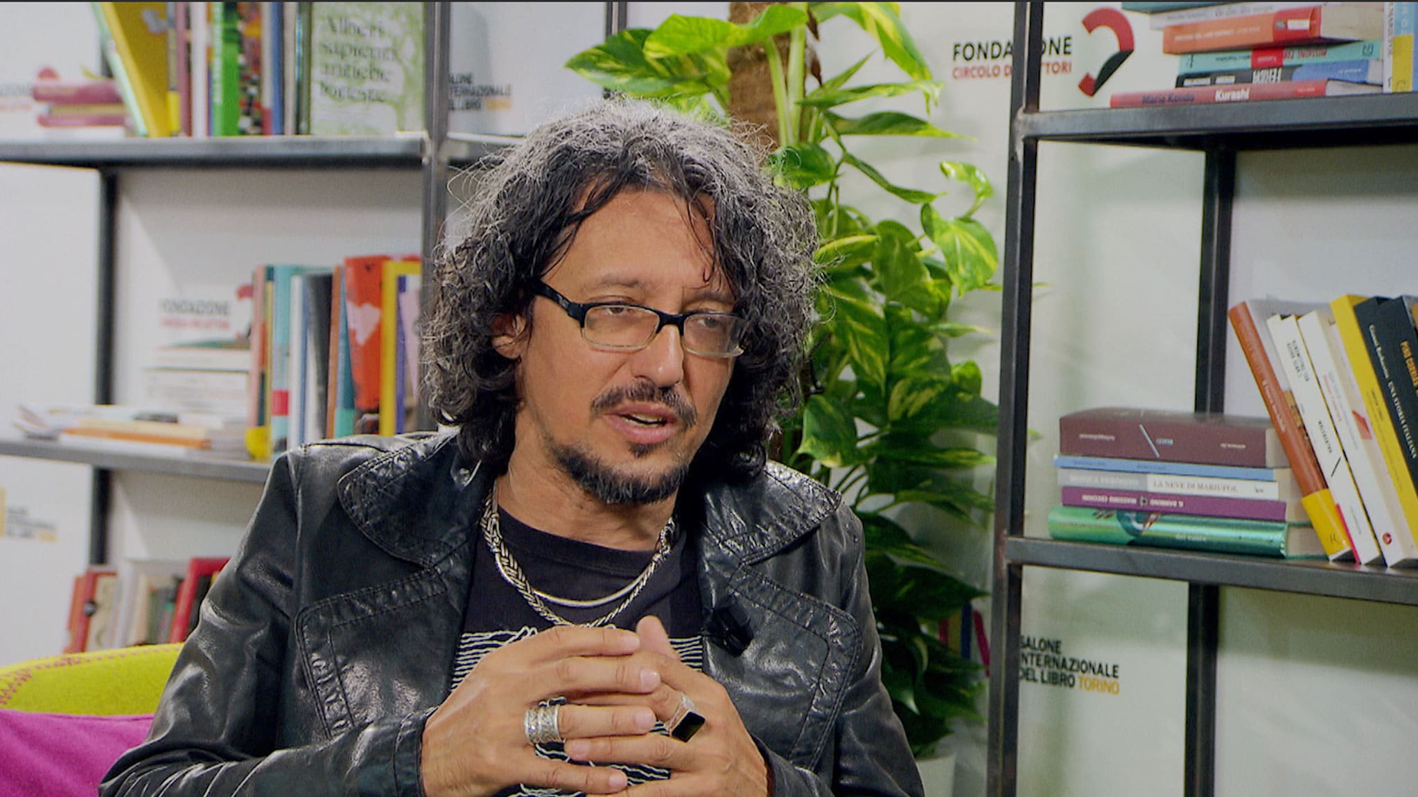 Marco Rovelli, Soffro dunque siamo | Letteratura | Rai Cultura