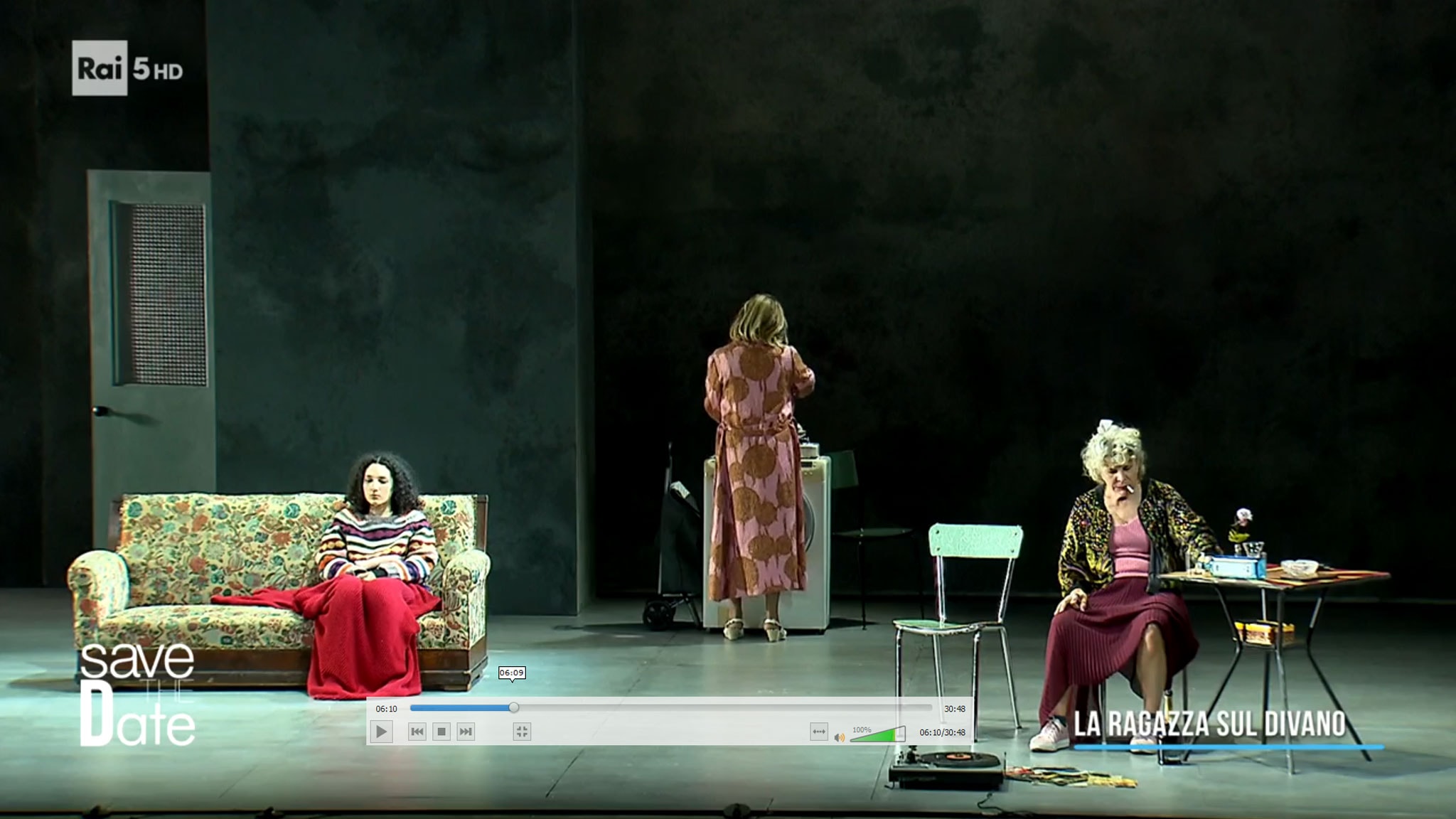 La ragazza sul divano | Teatro e Danza | Rai Cultura