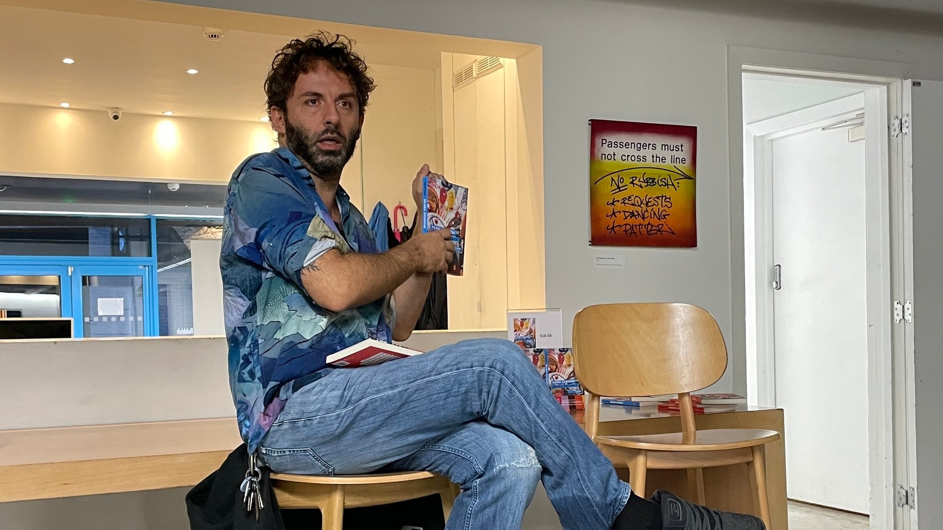 "Dilaga Ovunque": Vanni Santoni all'SWG3 di Glasgow | Rai Cultura